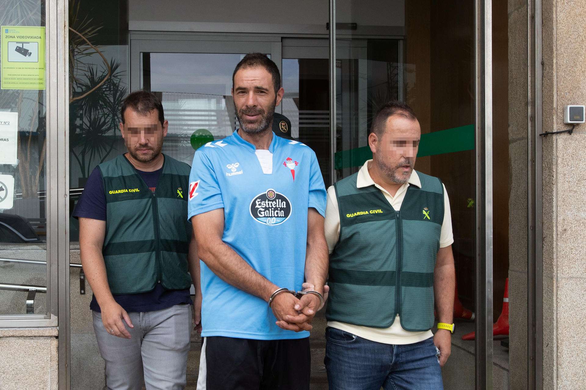 Prisión provisional sin fianza para el hombre que le dio una paliza a su madre en Bueu - Diario ...